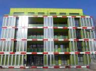BIQ House has bioreactive façade with algae filled panels - RobAid